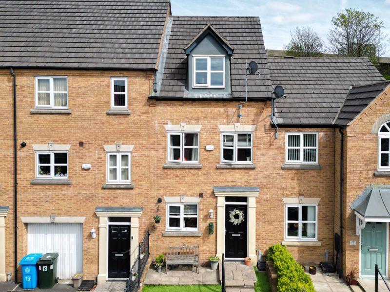 Heys Close, Milnrow, OL16 3TX 3 bed terraced house - £259,950