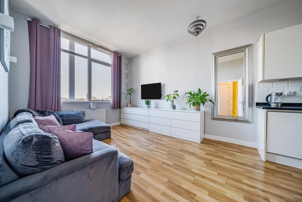 Arklow Road, London, SE14 1 bed apartment for sale - £290,000