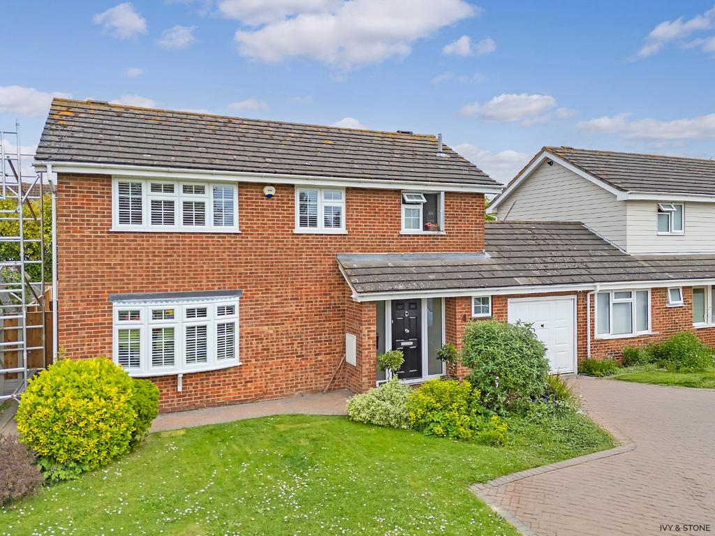 Goldenacres, Chelmsford, Essex, CM1 6YT 4 bed link detached house for ...