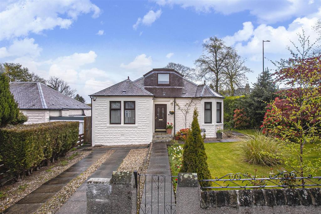 1 Malcolm Street, Dunfermline, KY11 4QF 3 bed detached bungalow - £290,000