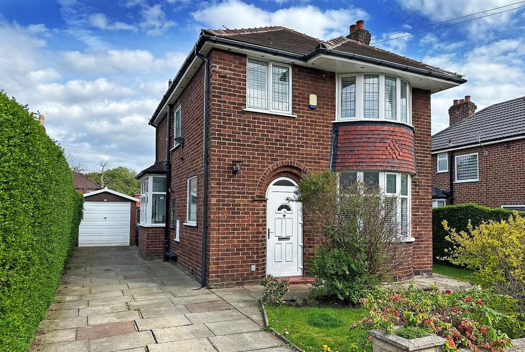 Laurel Drive, Timperley 3 bed detached house - £575,000