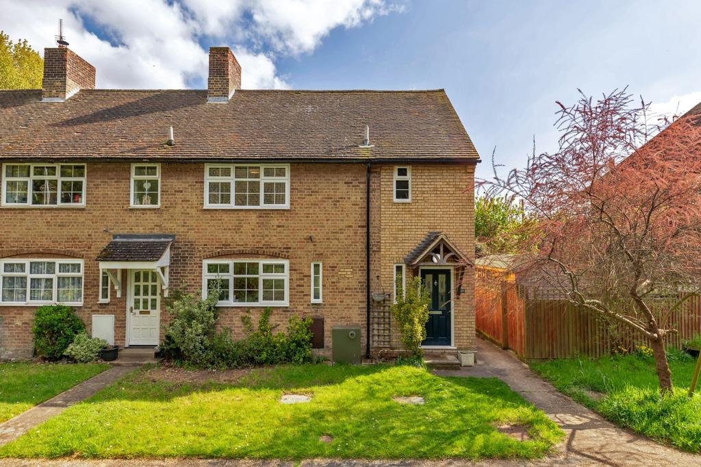Cambridge Crescent, Royston SG8 3 bed end of terrace house for sale - £ ...