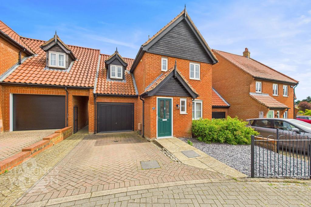 Eddington Way, Easton, Norwich 3 bed semi-detached house for sale - £ ...