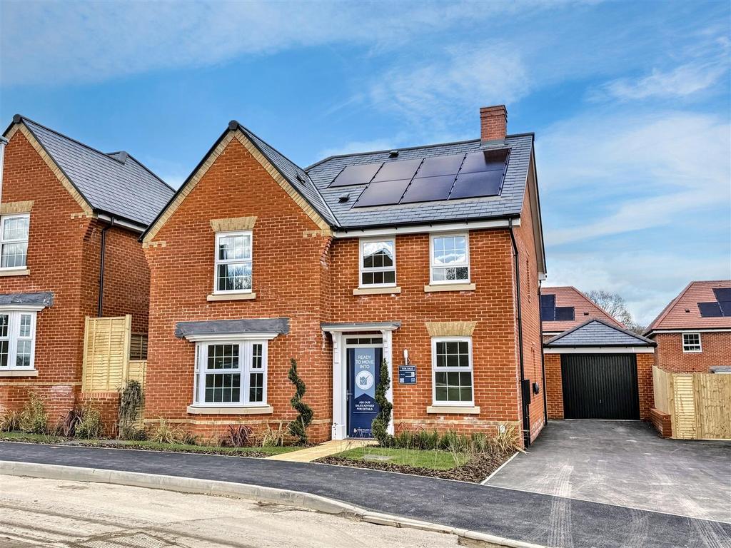 Rattle Road, Westham, Pevensey 4 bed detached house - £559,995