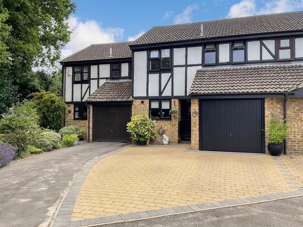 Old Orchard Lane, Leybourne, Kent 3 bed terraced house for sale - £410,000