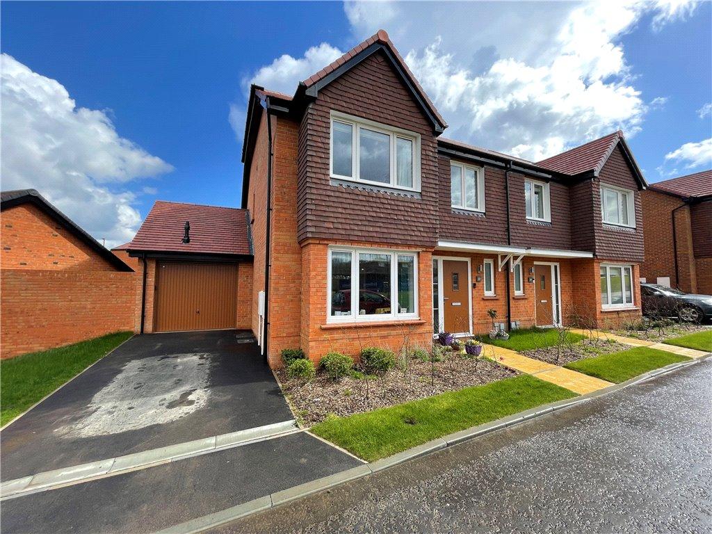Vernon Drive, Tongham, Farnham 4 bed semi-detached house - £550,000