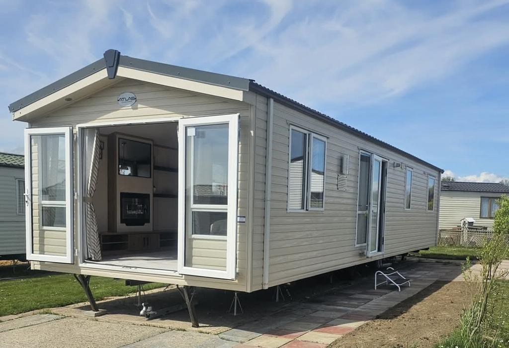 Flag Hill, Great Bentley, Colchester... 2 bed static caravan - £39,995