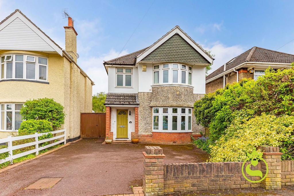 Coy Pond Road, Poole BH12 3 bed detached house for sale - £575,000
