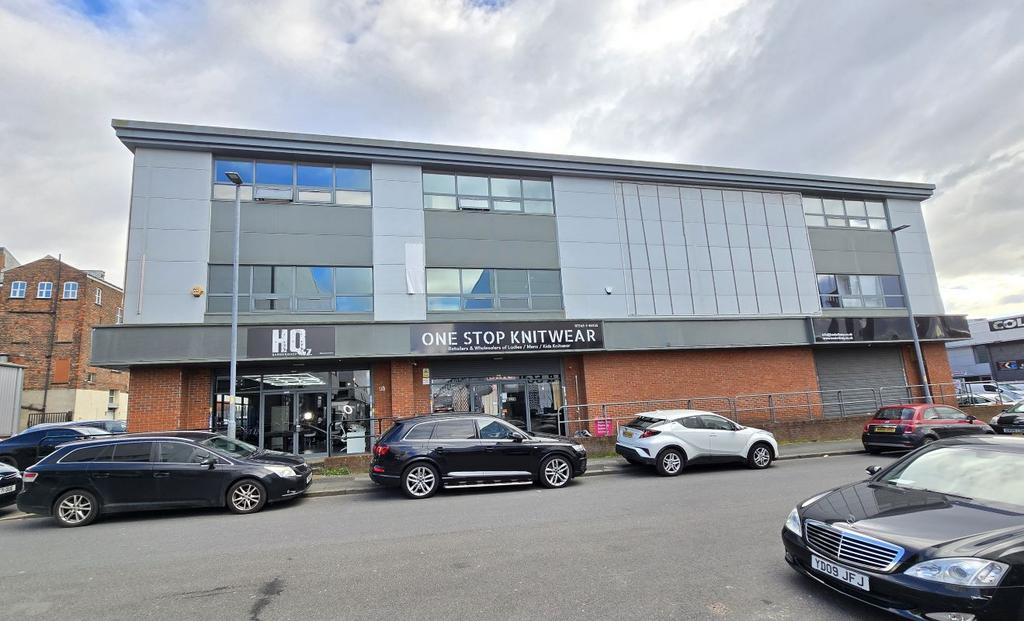 Knowsley Street, Manchester M8 Retail property (out of town) - £300,000