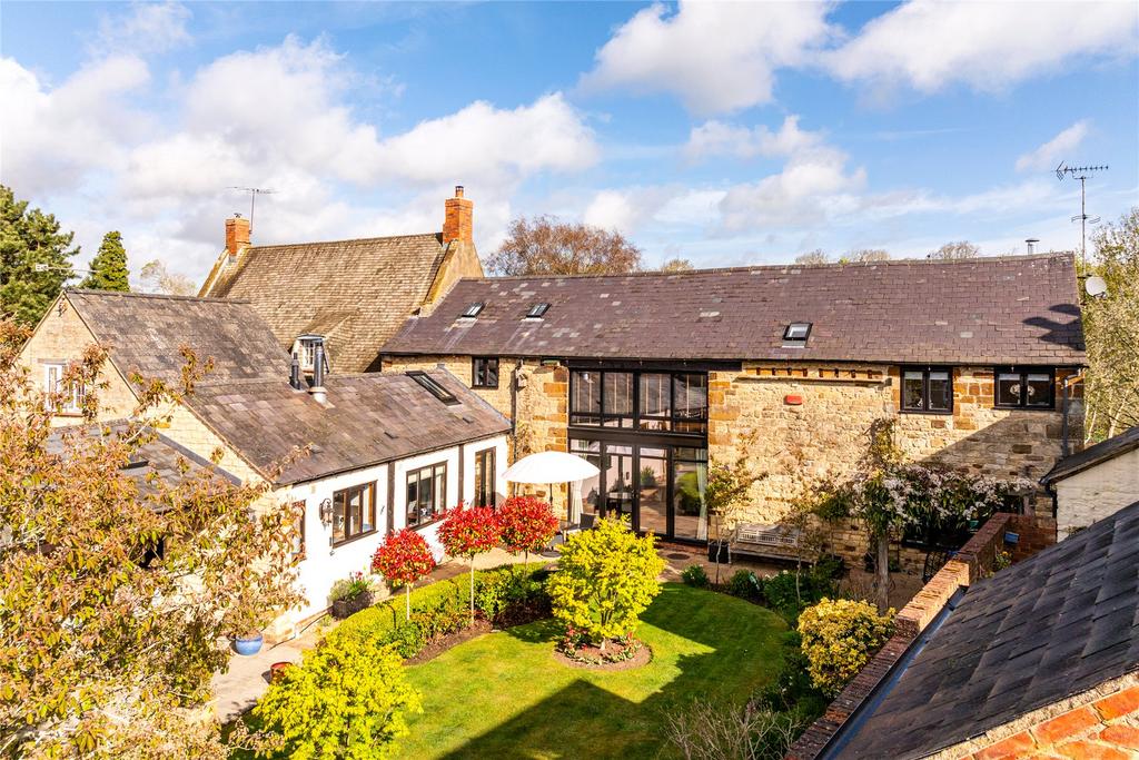 Water Lane, Bradden, Towcester... 4 bed barn conversion for sale - £950,000