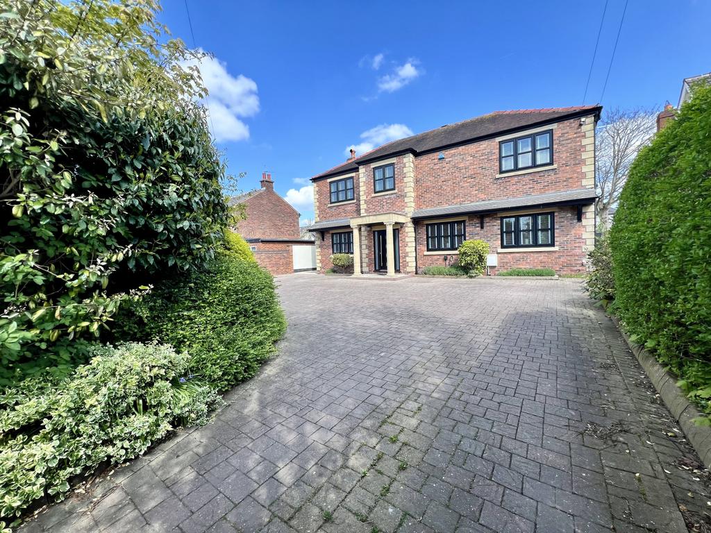 Chain Lane, Staining FY3 4 bed detached house for sale - £535,000