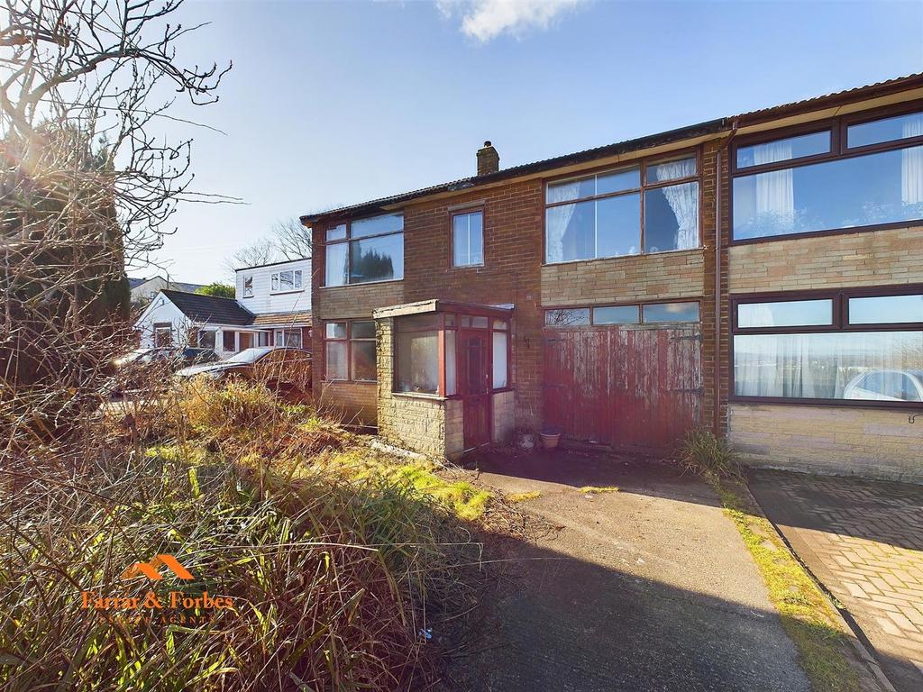 Manchester Road, Burnley BB11 4 bed semi-detached house for sale - £130,000