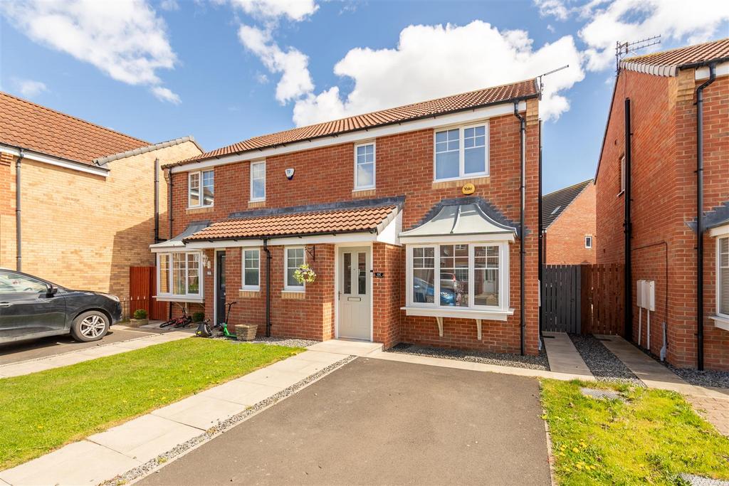 Rothbury Drive, Ashington NE63 3 bed semi-detached house for sale - £ ...