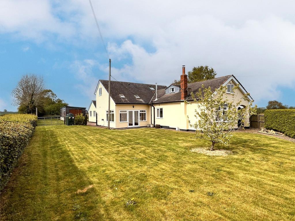 Nr Cross Houses, Shrewsbury... 4 bed detached house - £510,000