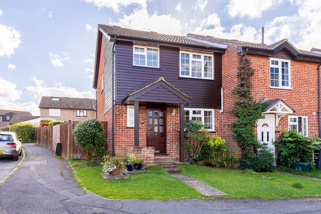 Greenhill Gardens, Merrow Park, GU4 3 bed end of terrace house for sale ...