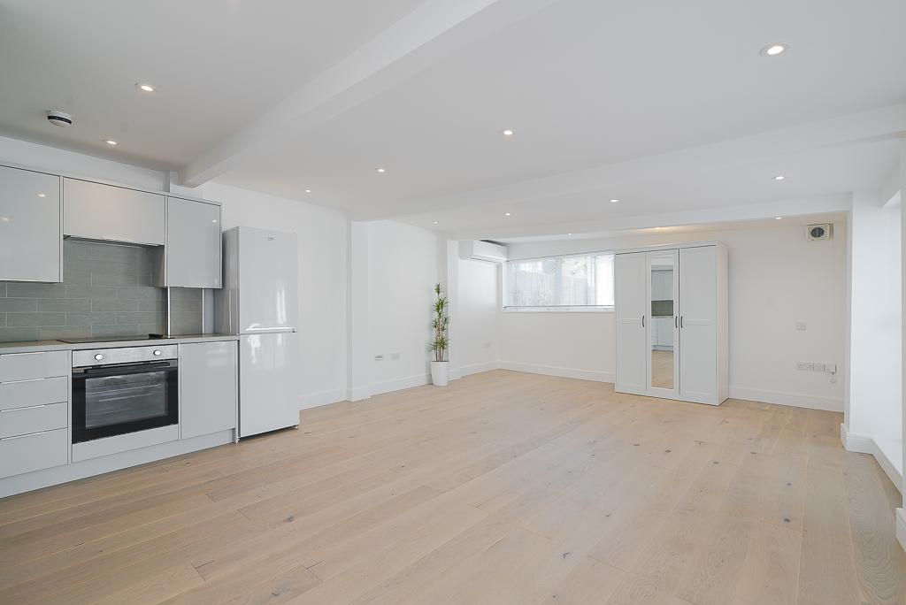 St Margarets Grove 1 bed flat - £1,450 pcm (£335 pw)