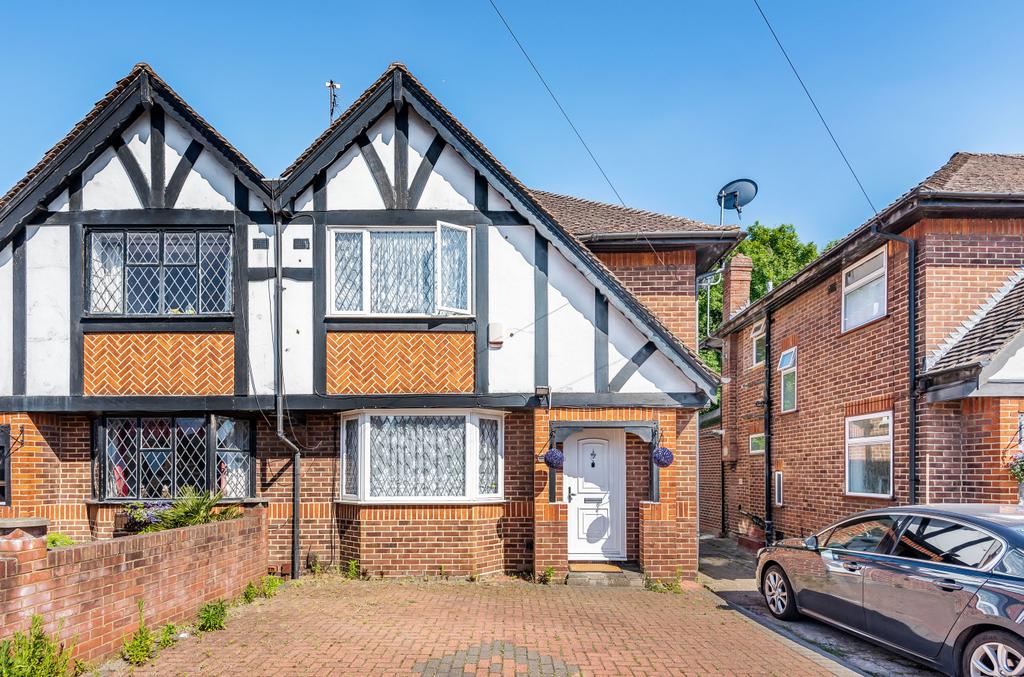 Roseville Road, Hayes, Middlesex 3 bed semi-detached house for sale - £ ...