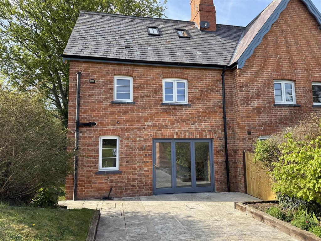 Highfield Cottage, Main Street, Freeby 3 bed cottage - £1,500 pcm (£346 pw)