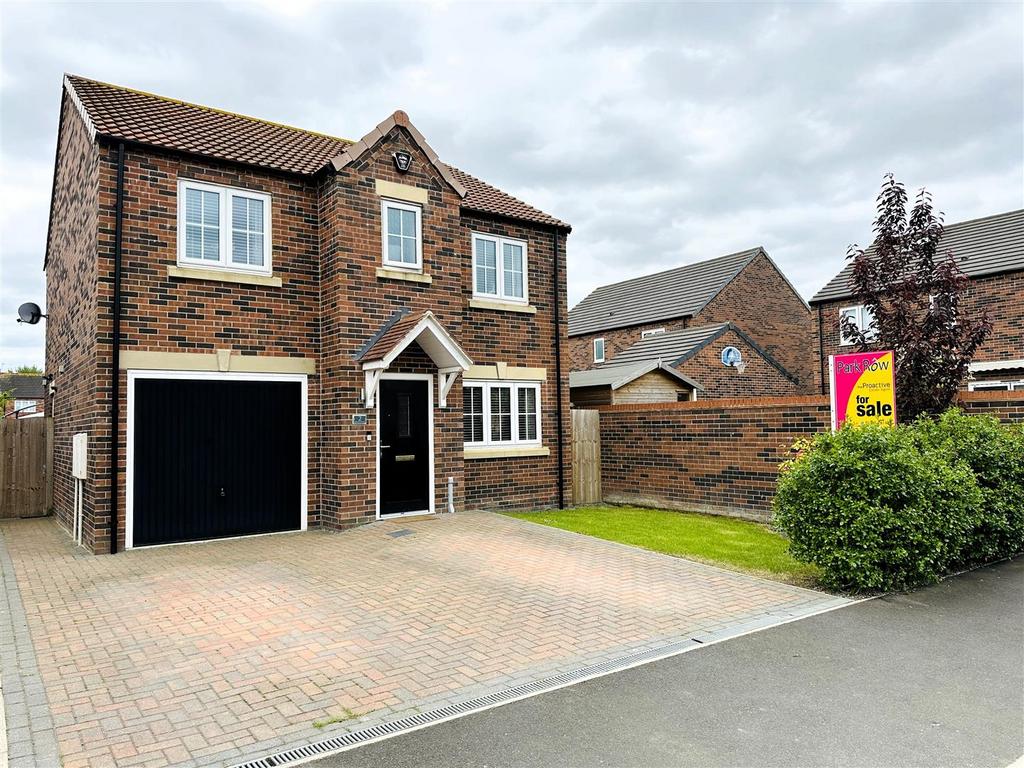 Burgess Avenue, Howden, Goole 4 bed detached house for sale - £300,000