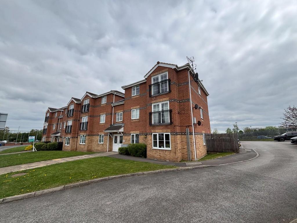 Carlton Court, Barnsley 2 bed apartment - £695 pcm (£160 pw)