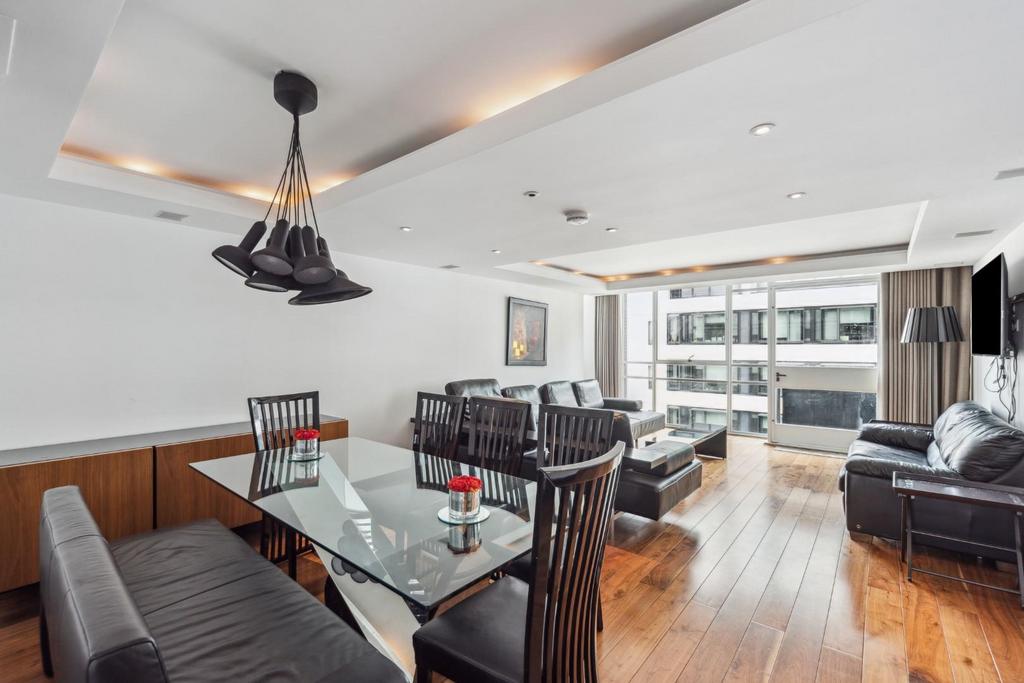 Ambika House, Marylebone, London 2 bed flat - £5,250 pcm (£1,212 pw)