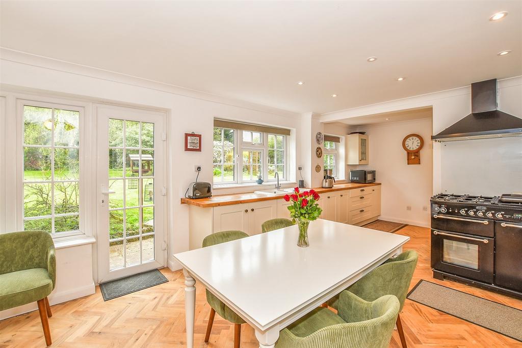Frittenden Road, Staplehurst... 4 bed detached house for sale - £795,000