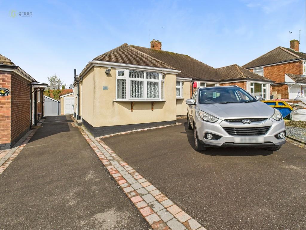 Green Lane, Birmingham B43 2 bed semi-detached bungalow - £280,000