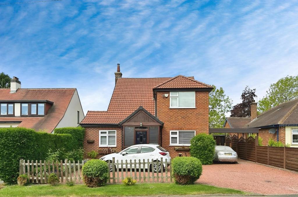 Moor Close, Killinghall, Harrogate... 4 bed detached house - £625,000