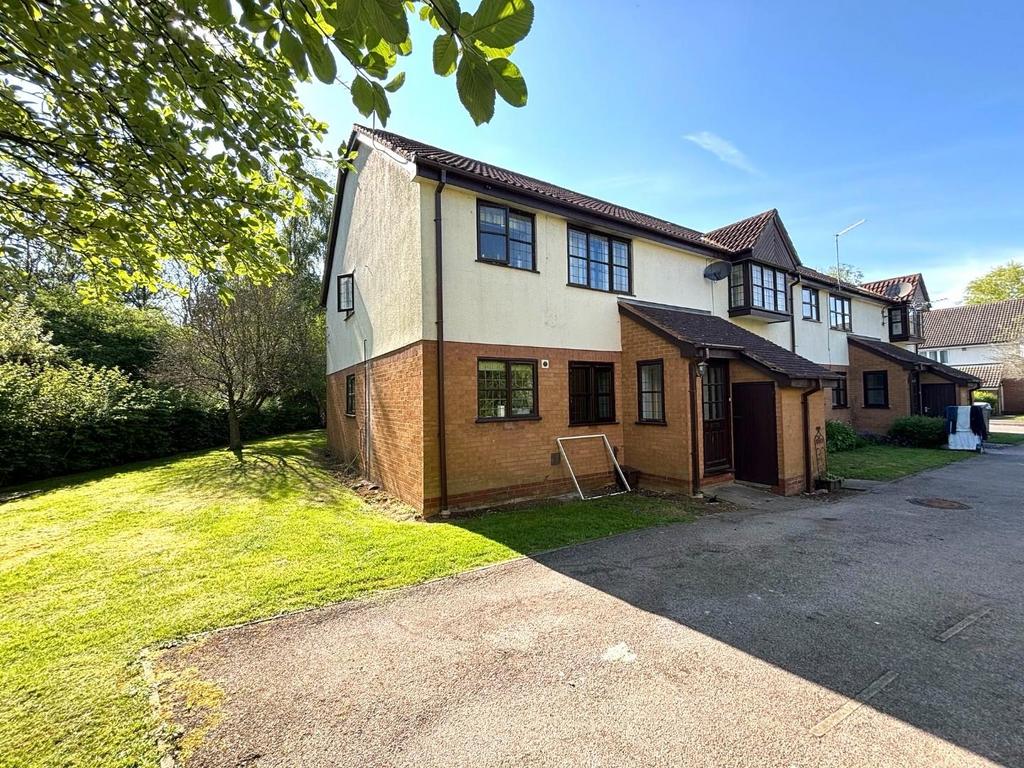 Swinford Hollow, Little Billing... 1 bed maisonette for sale - £120,000