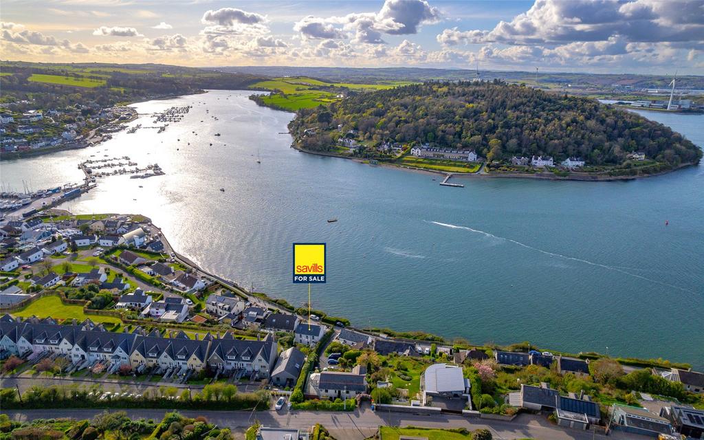 Point Road, Crosshaven, Co Cork 3 bed detached house - £577,220* (€675,000)