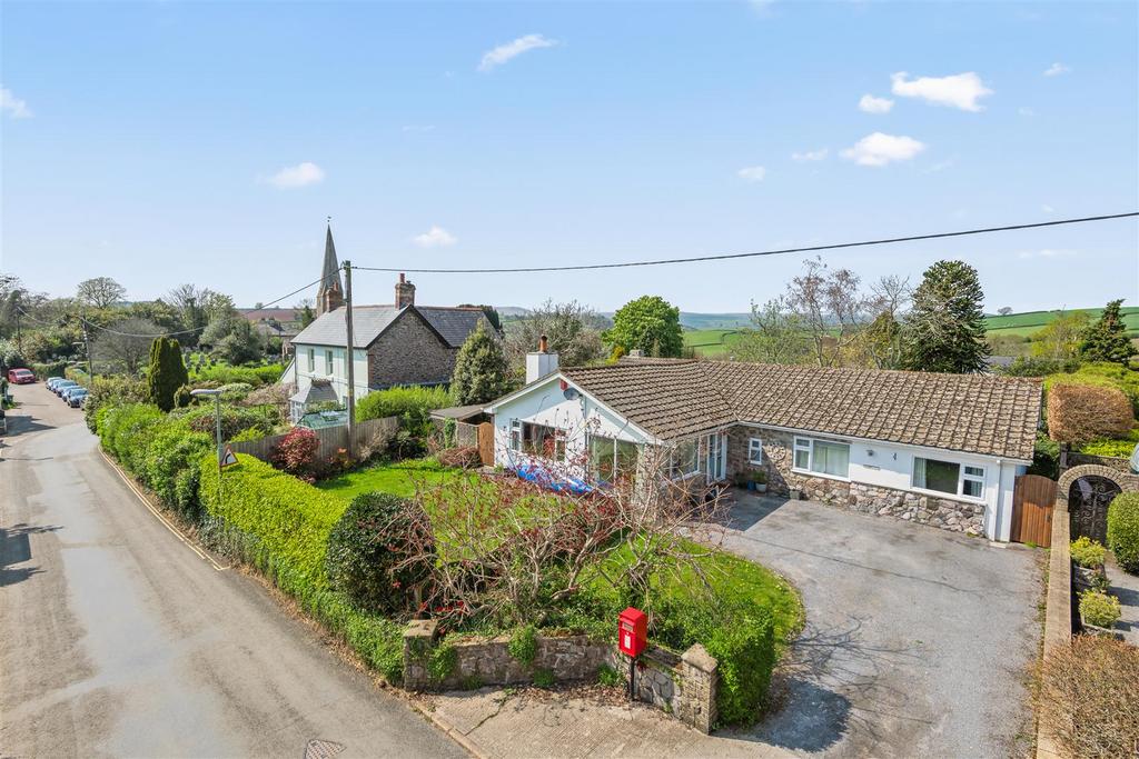 Diptford, Totnes 4 bed bungalow - £595,000