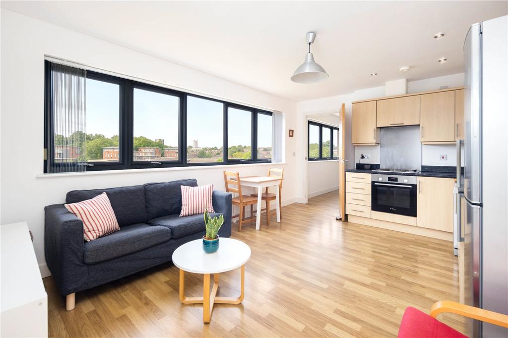 Walnut Court, Woodmill Road, Hackney... 1 bed flat to rent - £1,695 pcm ...