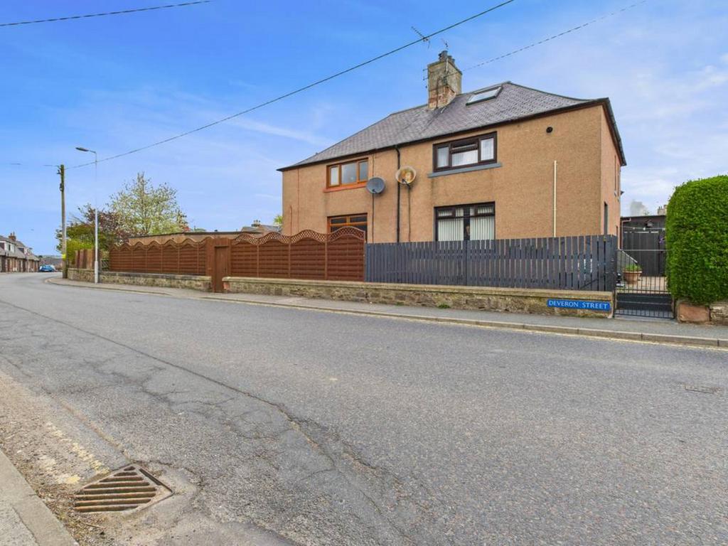 Turriff AB53 2 bed semi-detached house for sale - £140,000