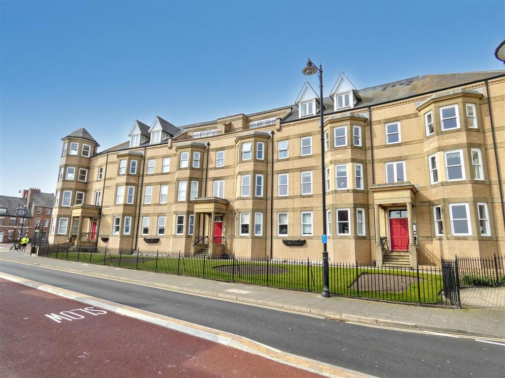 East Street, Tynemouth 2 bed apartment for sale - £335,000