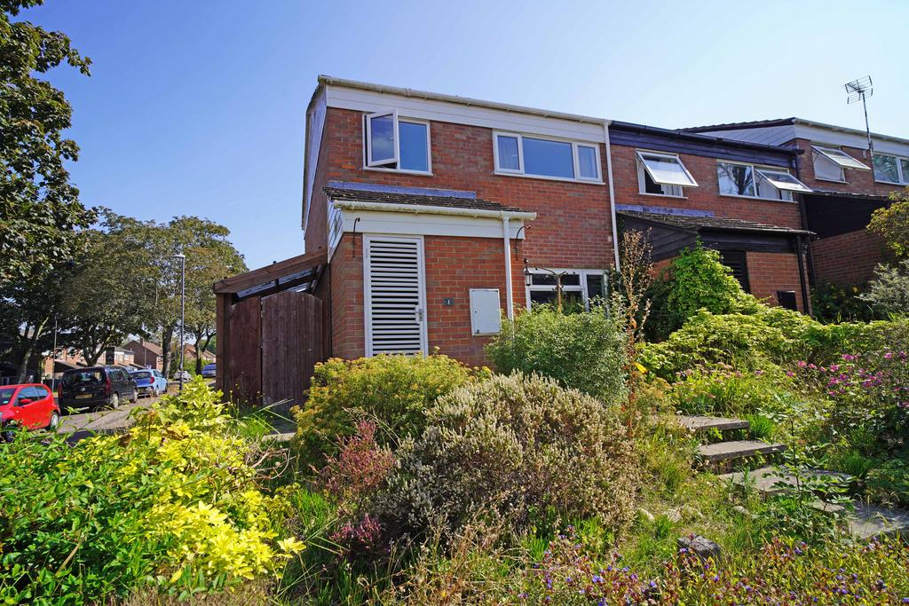 Marston Close, Leamington Spa, CV32 3 bed end of terrace house - £1,250 ...