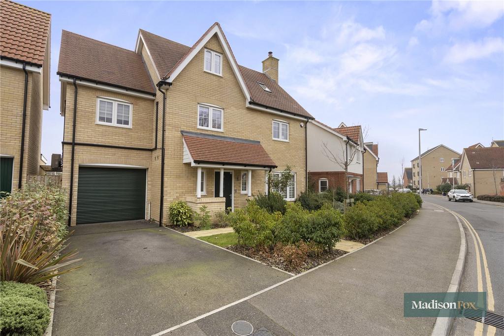 Five Oaks Lane, Chigwell IG7 5 bed detached house to rent - £3,495 pcm ...