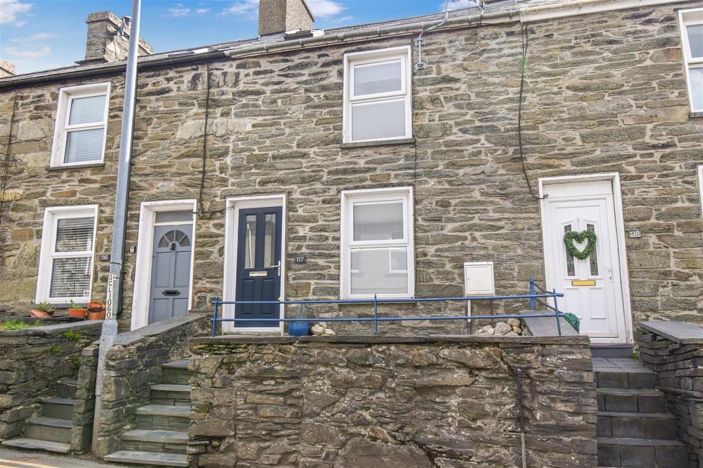 Manod Road, Blaenau Ffestiniog 2 bed terraced house - £129,500