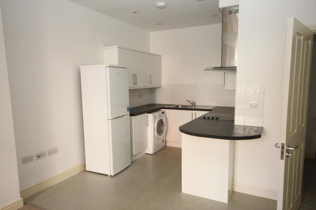 George Street West, Luton, LU1 Studio - £775 pcm (£179 pw)