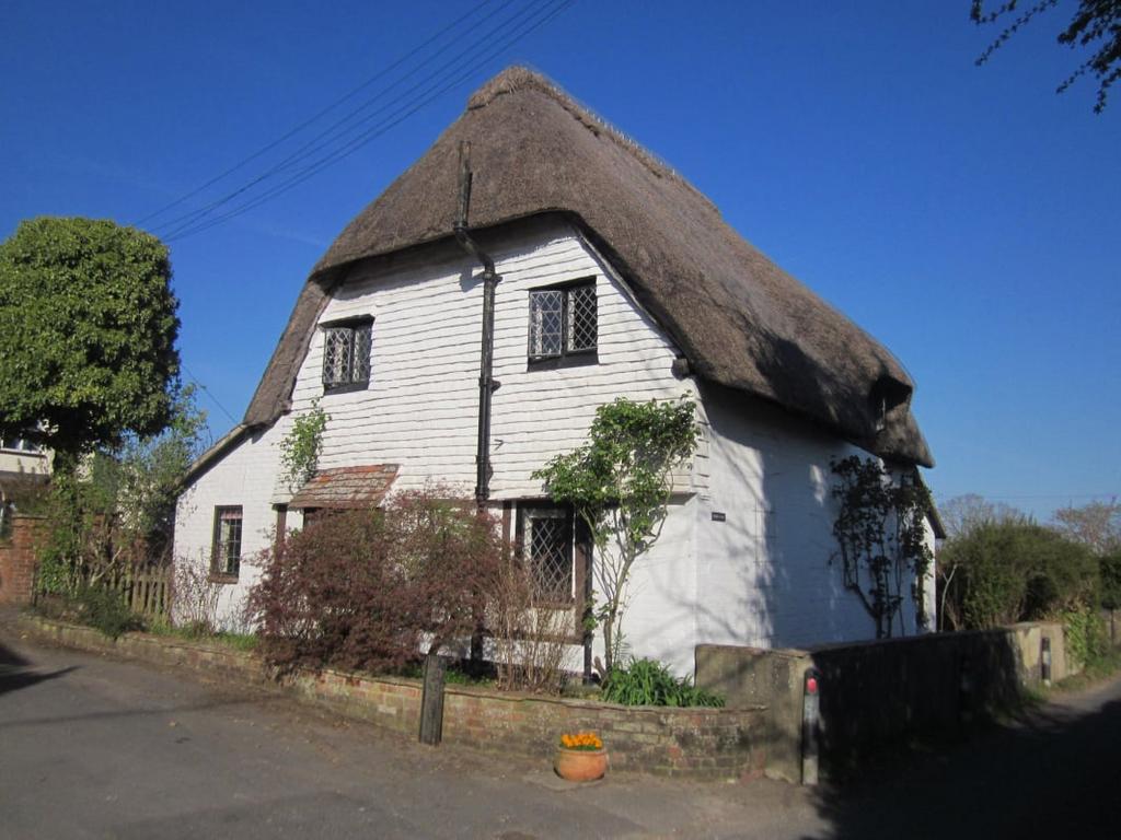 Golden Cottage, Lower Froyle, GU34 2 bed detached house for sale - £595,000