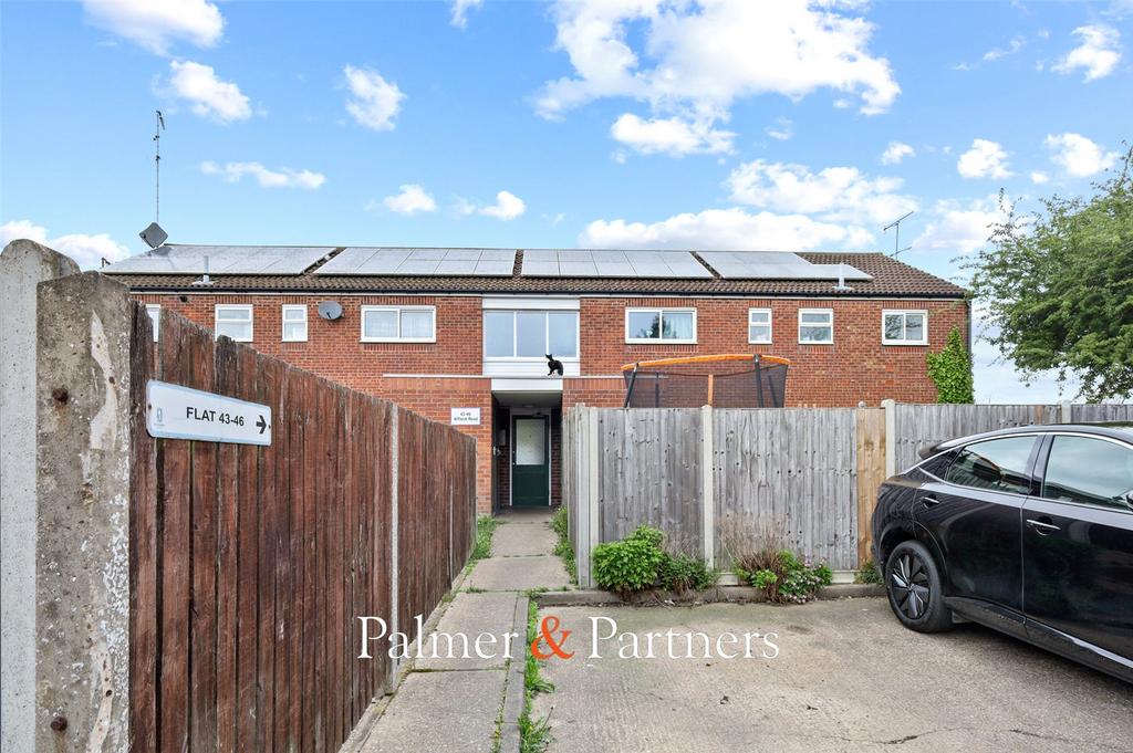 Affleck Road, Greenstead, Colchester... 2 bed apartment for sale - £150,000