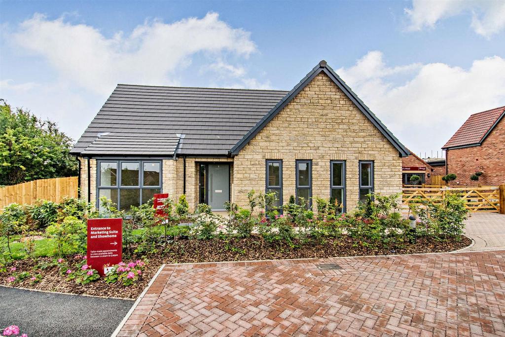 Kendall Lane, Trowbridge BA14 3 bed detached house - £685,000