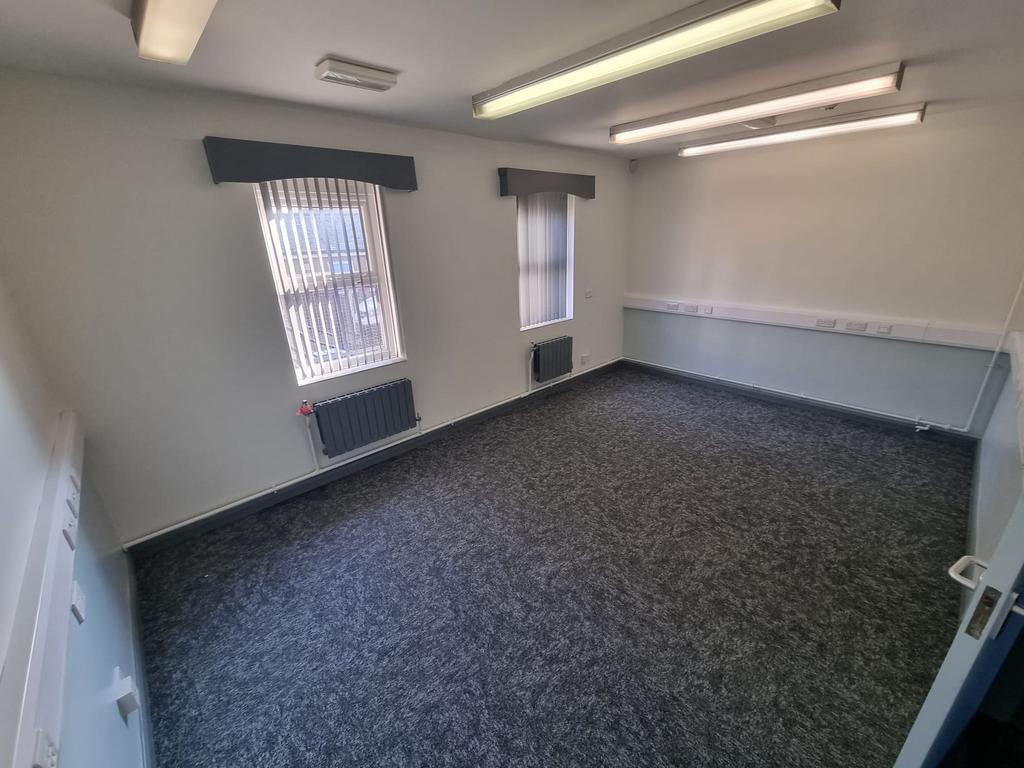Hope Street, Crook DL15 Office to rent - £390 pcm (£90 pw)