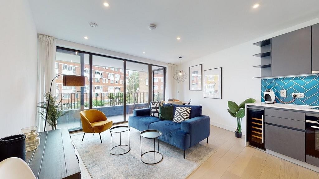 Cremer Street 2 bed flat to rent - £3,300 pcm (£762 pw)