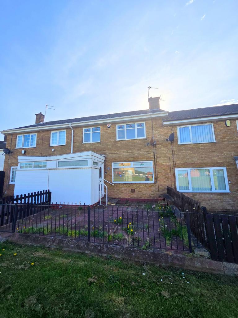 Ormesby, Middlesbrough TS7 3 bed terraced house to rent - £675 pcm (£ ...