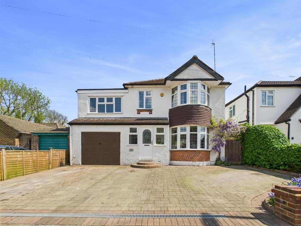 Chaldon Way, Surrey CR5 4 bed detached house - £675,000