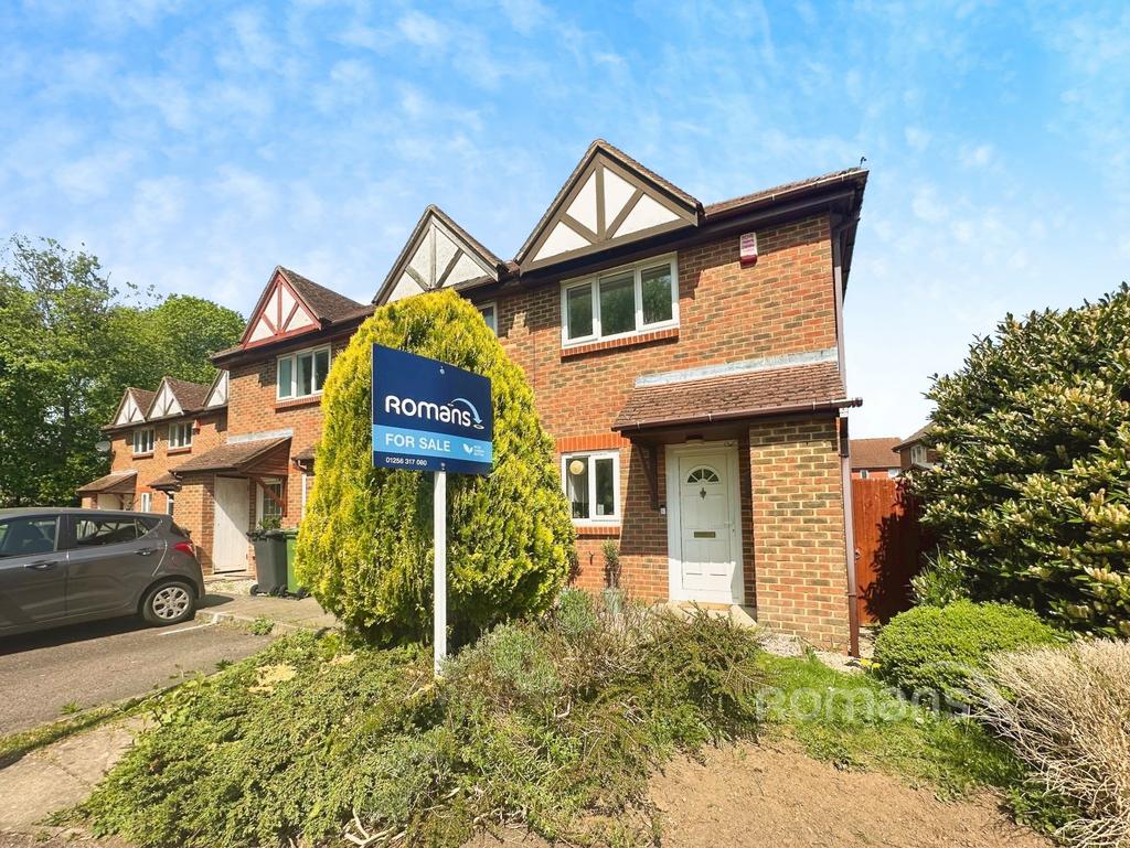 Gower Close, Basingstoke, Hampshire 2 bed end of terrace house - £310,000