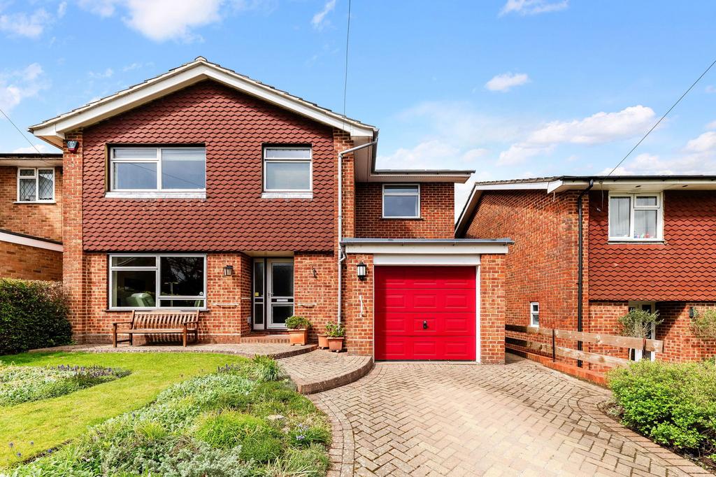 Windmill Drive, Reigate RH2 4 bed detached house for sale - £799,950