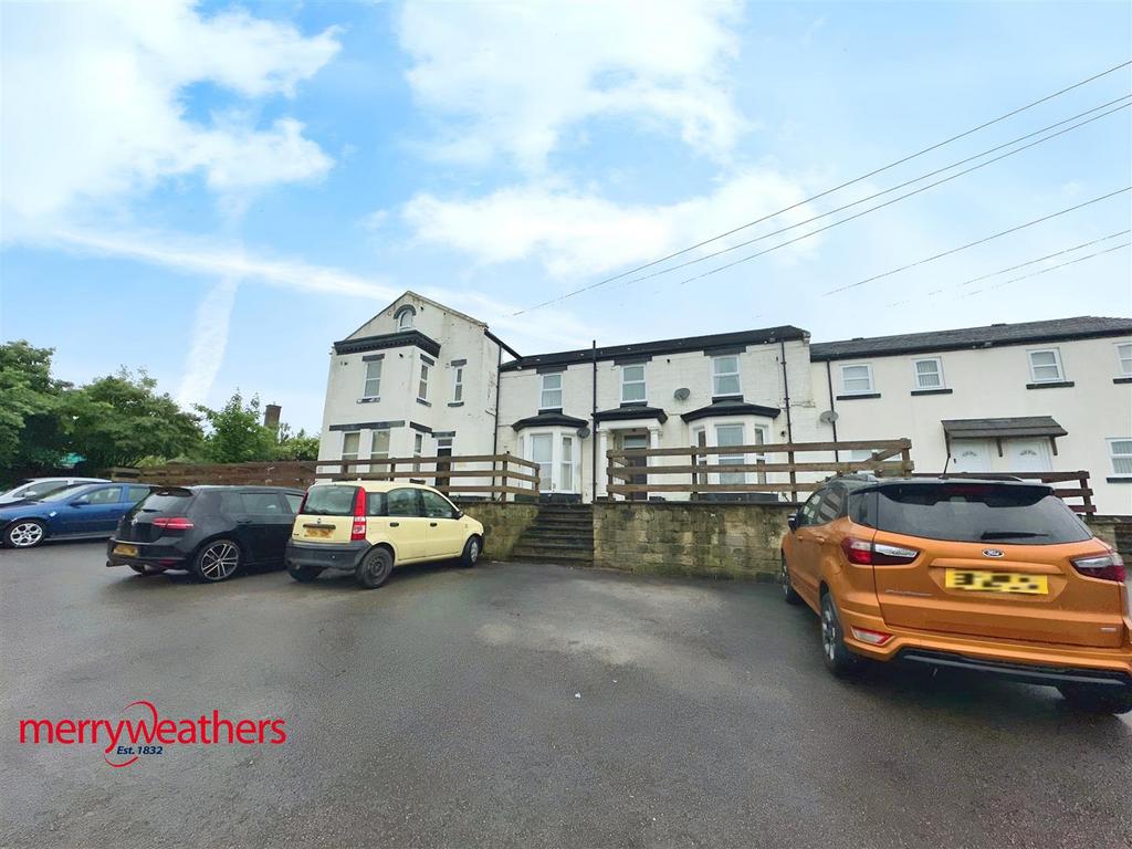 Millhouse Court, Dalton, Rotherham 2 bed flat - £525 pcm (£121 pw)