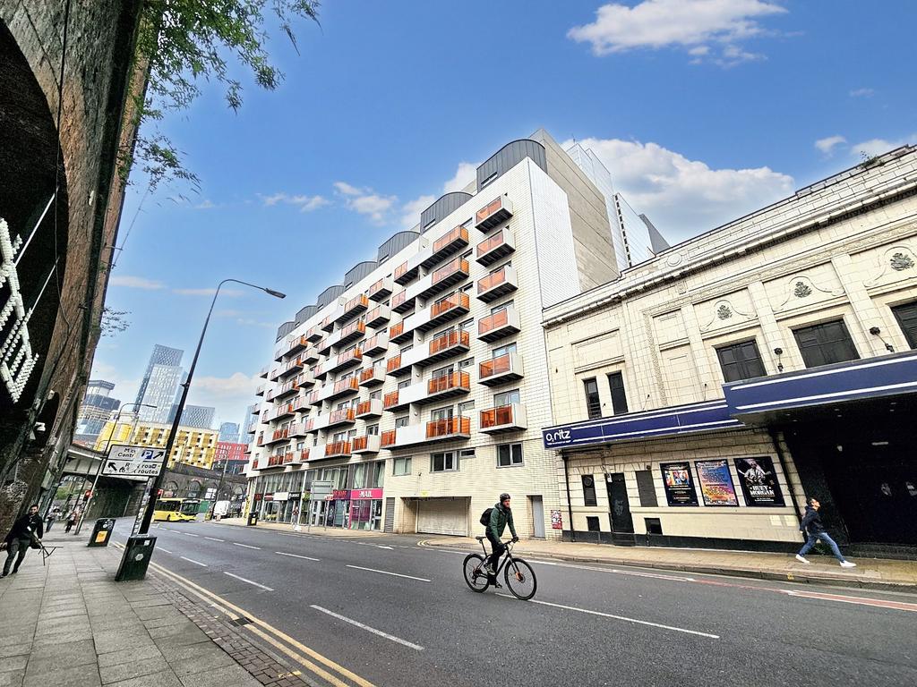 Whitworth Street West, Manchester... 2 bed apartment for sale - £190,000