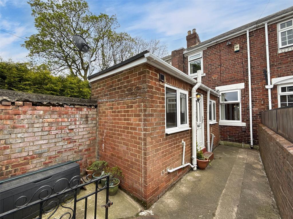 Kings Terrace, Springwell Village, NE9 2 bed terraced house for sale ...